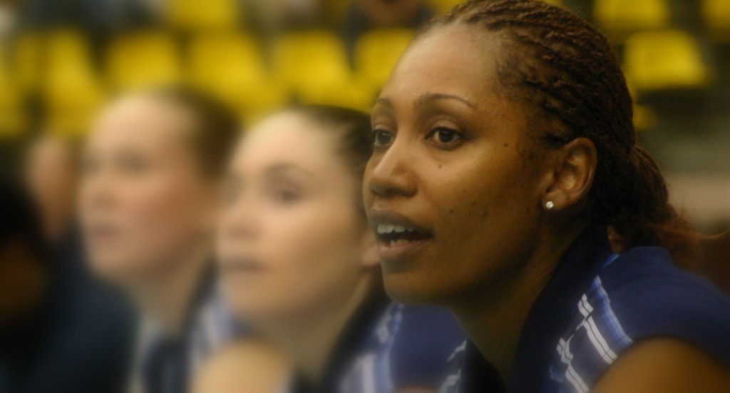 Tara Cross-Battle - Volleywood