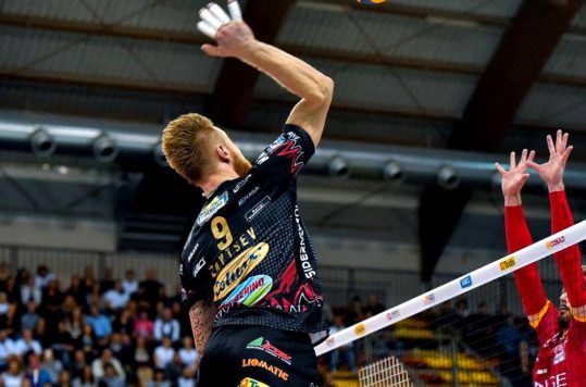 Shirtless Matt Anderson World's Hottest Volleyball Player